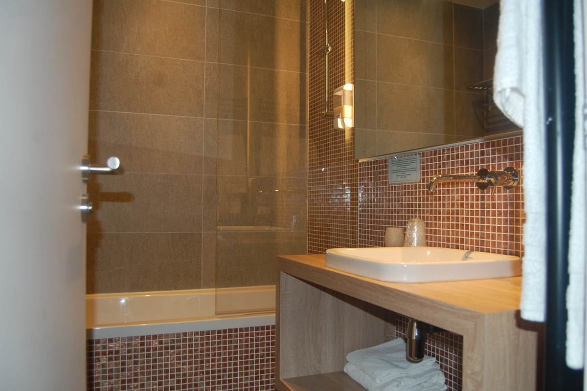 Our Suite (you can reserve it only by email or phone) - Hôtel Jean Bart ...