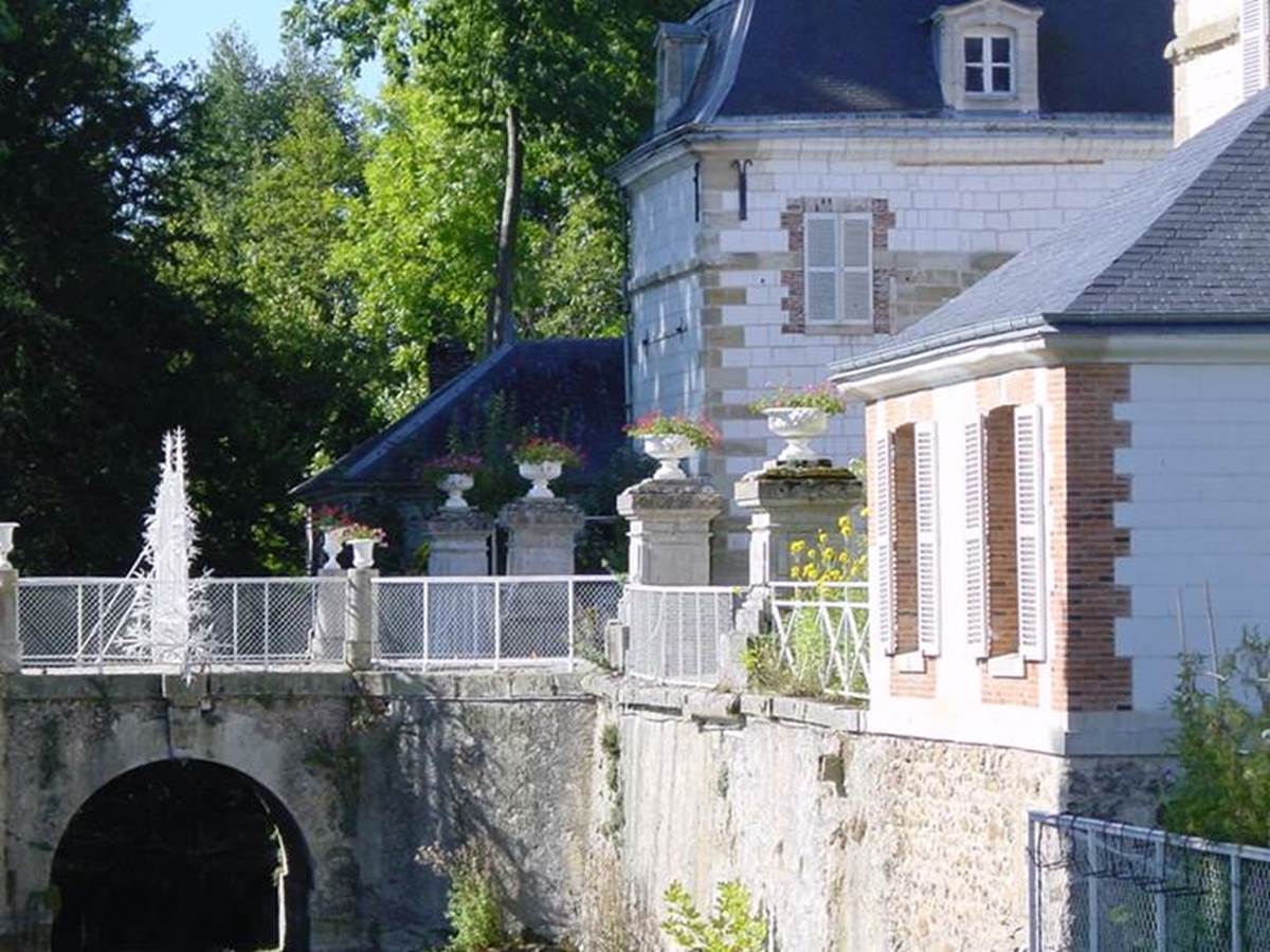 Château de Juvigny - JUVIGNY - FRANCE