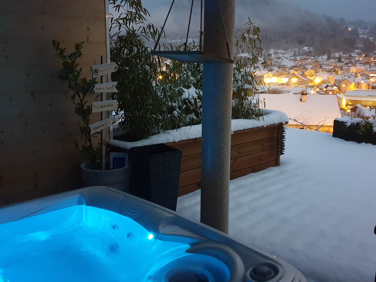 CHAMBRE COSY AVEC SPA PRIVATIF - Au Nid Cosy d'Isa **** à Gérardmer ...